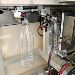 CNC PRO TECPACK Machines d'emballage PET PEHD Solutions & Services